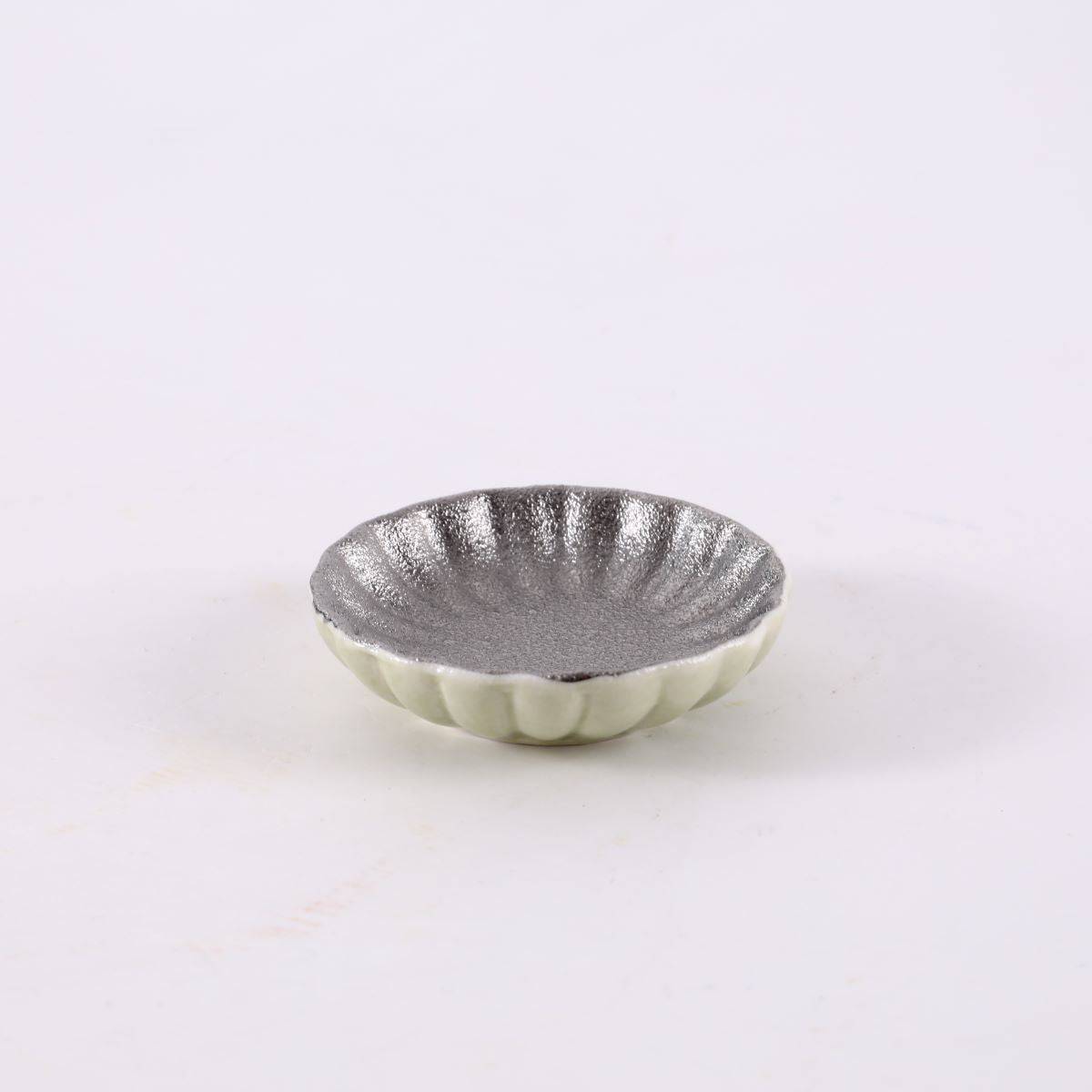 (PTC00406) Silver and Green round Ceramic sauce dish with unique bumps ...